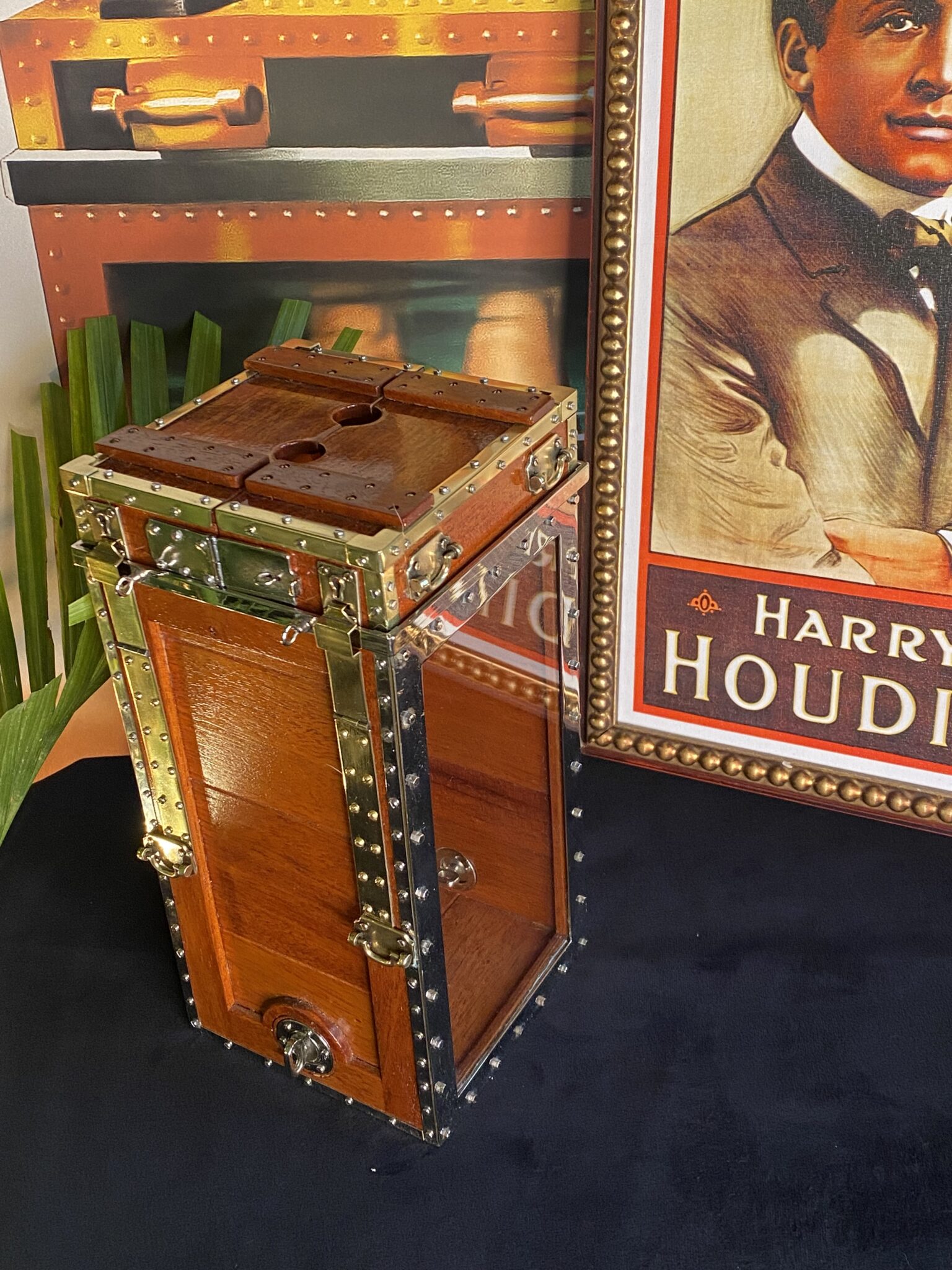 Miniature Houdini Water Torture Cell (1/6 Scale) - Powell Magic